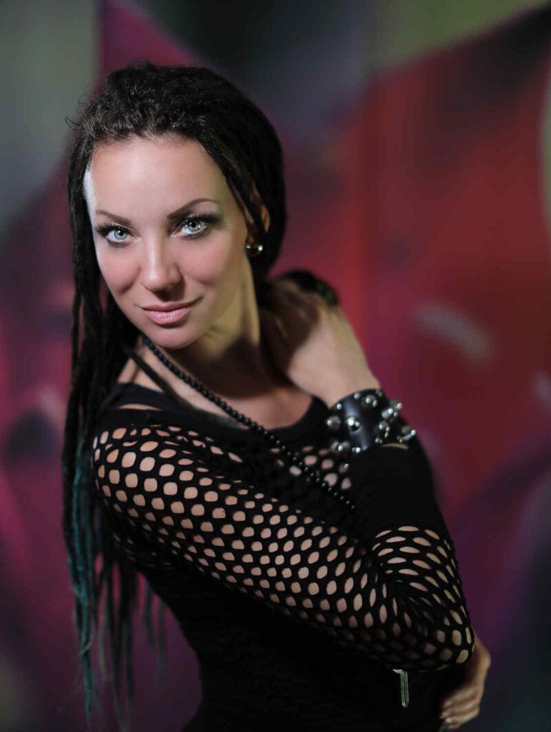 Null Positiv, German metal band with the dynamic Elli Berlin