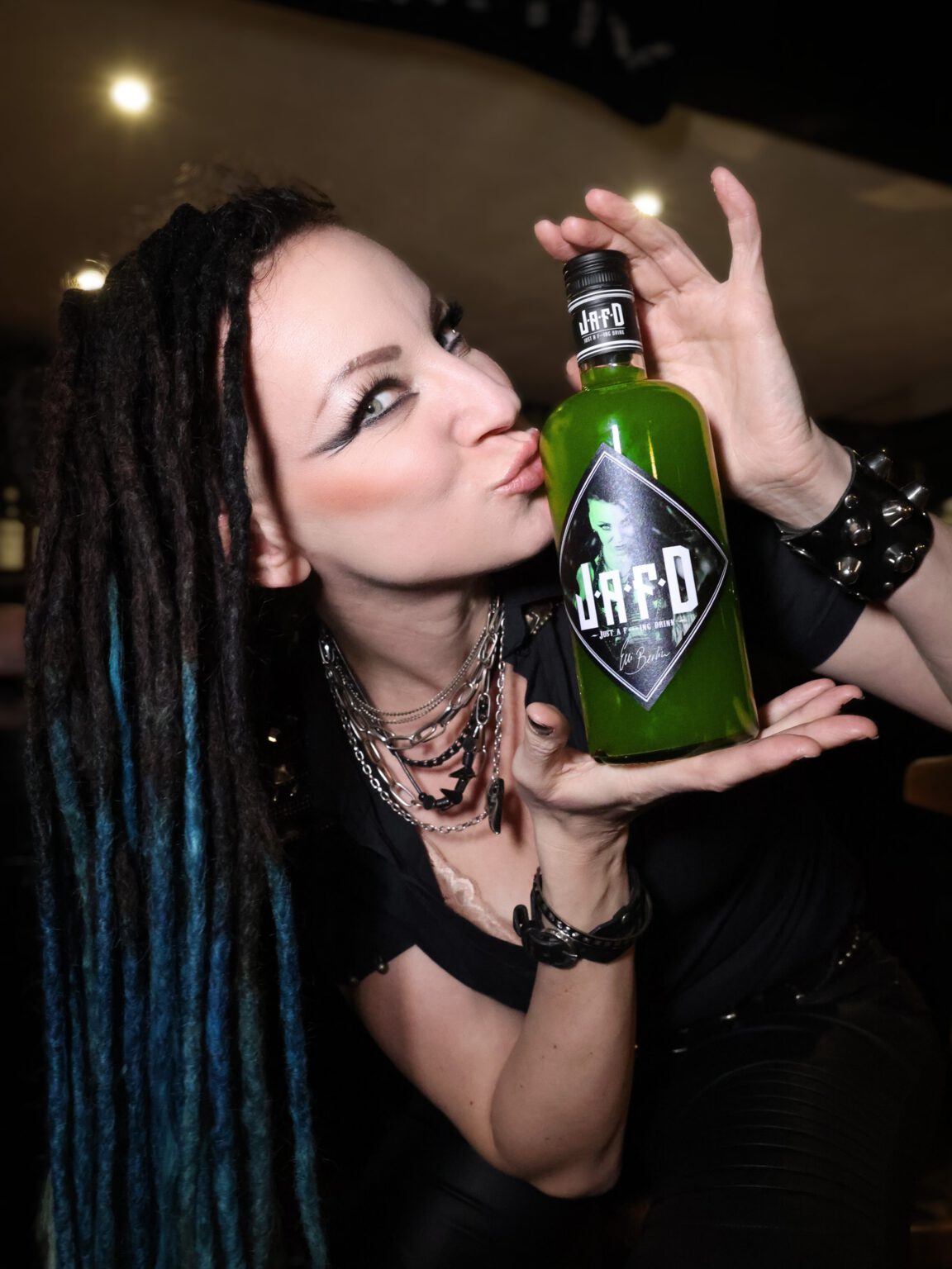 Null Positiv, German metal band with the dynamic Elli Berlin